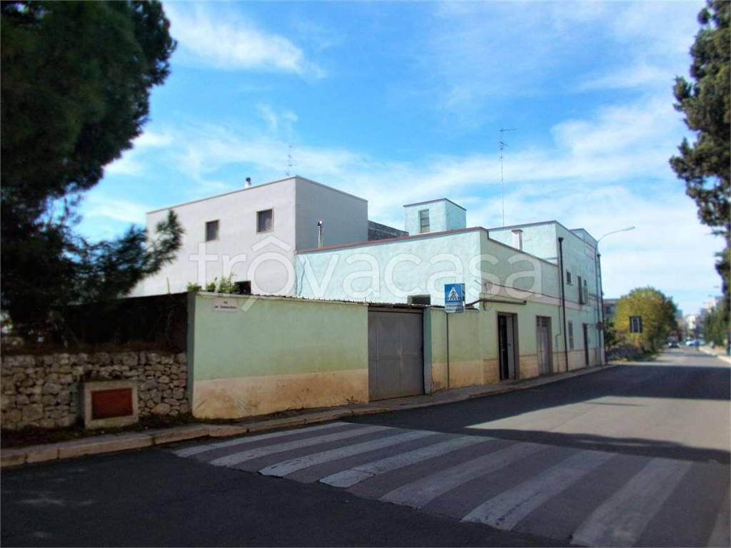 Casa Indipendente in vendita ad Acquaviva delle Fonti via Sammichele, 48