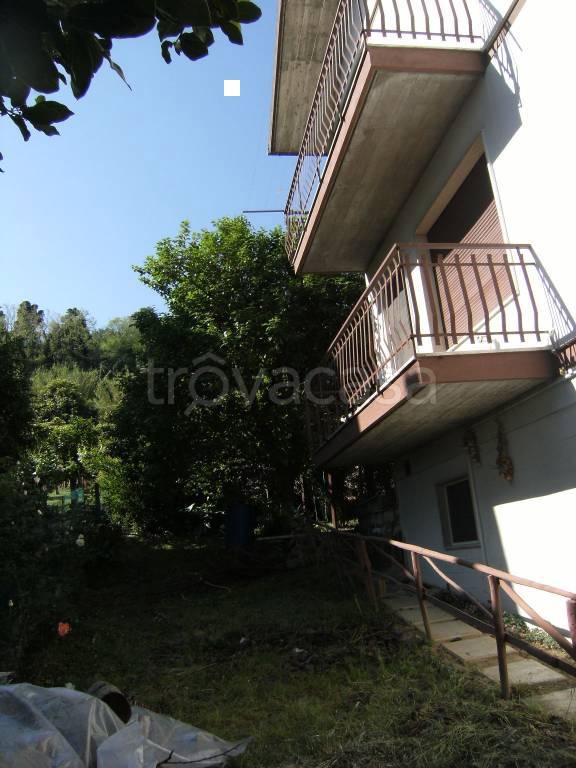 Villa a Schiera in in vendita da privato a Folignano via Iseo, 5