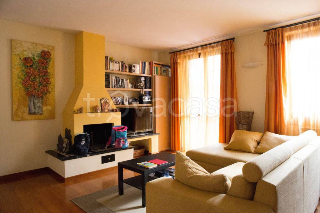 Appartamento in in vendita da privato a Poggibonsi via Curtatone, 43