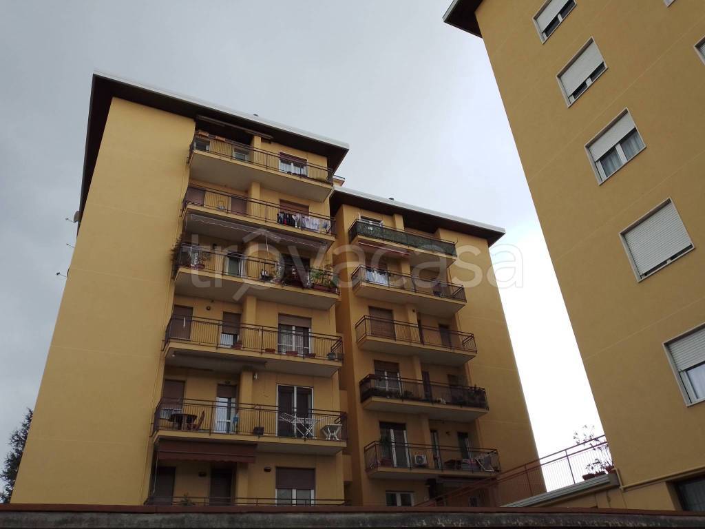 Appartamento in vendita a Cardano al Campo via Antonio Gramsci, 35