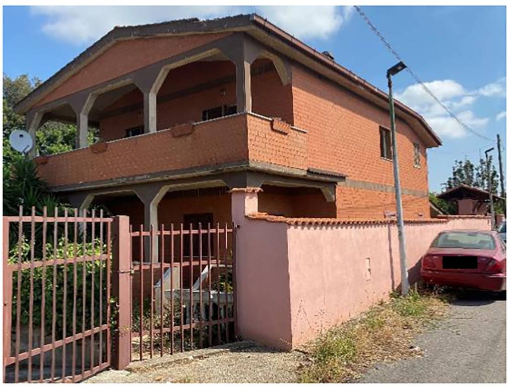 Villa all'asta ad Aprilia via dei Canarini, 24/26