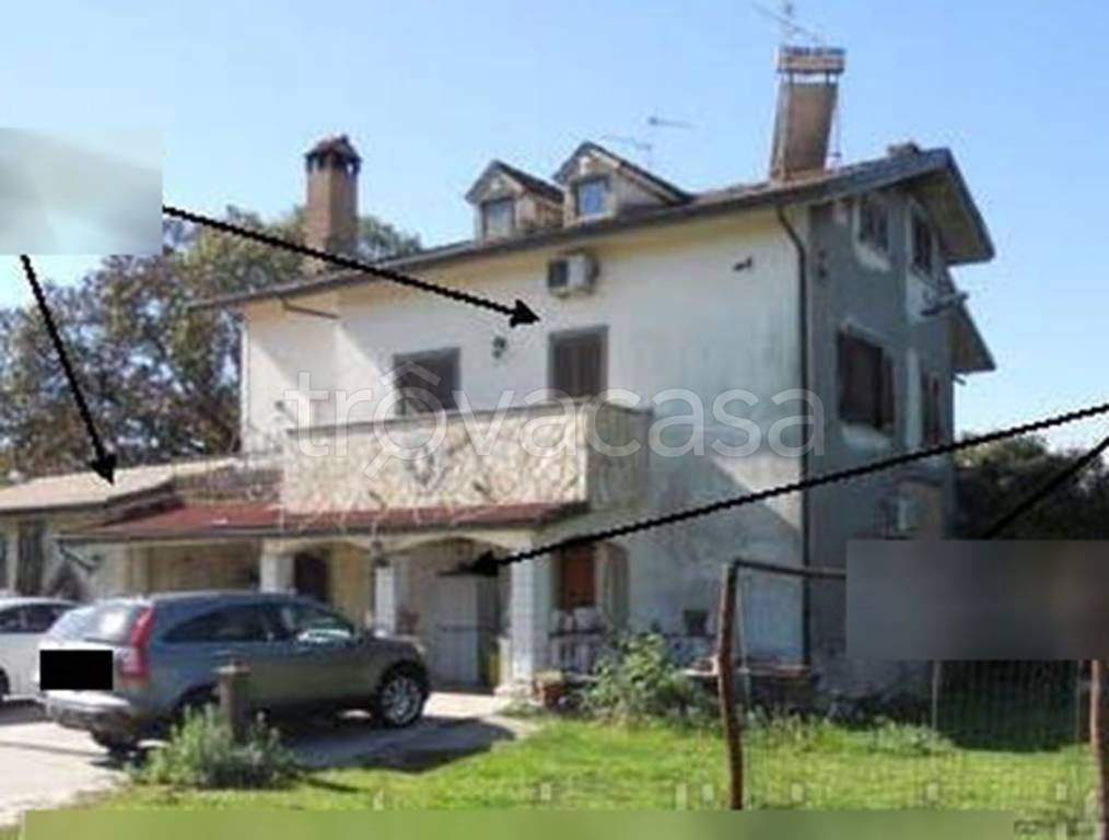 Villa Bifamiliare all'asta ad Artena via Velletri, 85