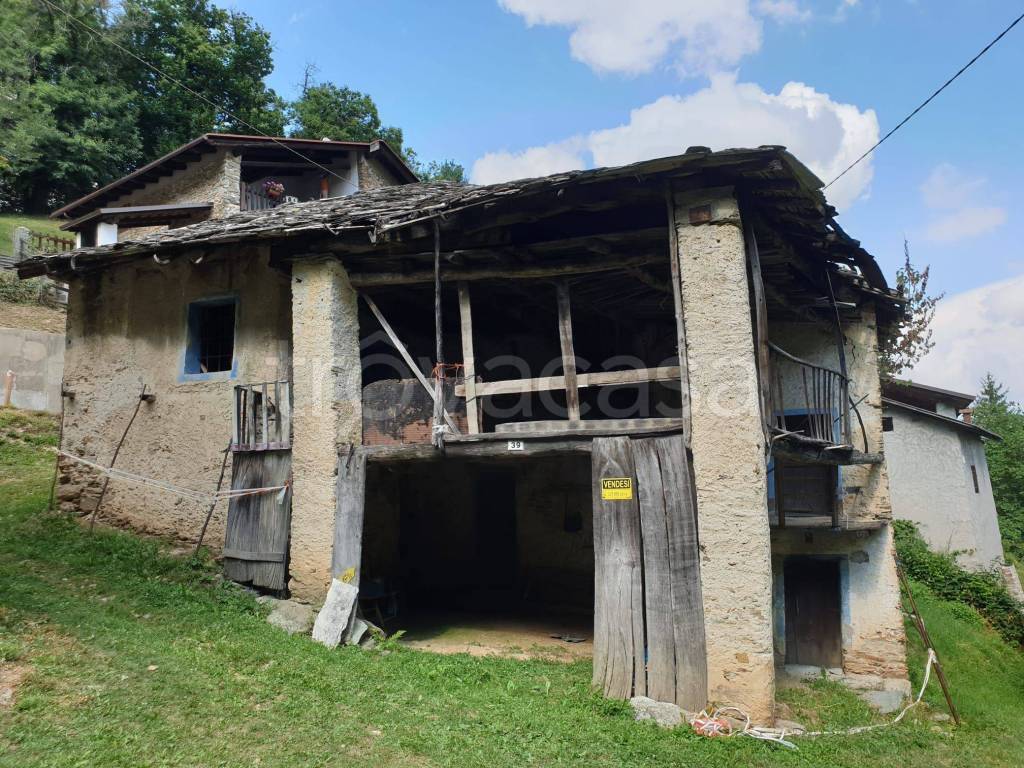 Casale in in vendita da privato a Boves frazione Rosbella, 6
