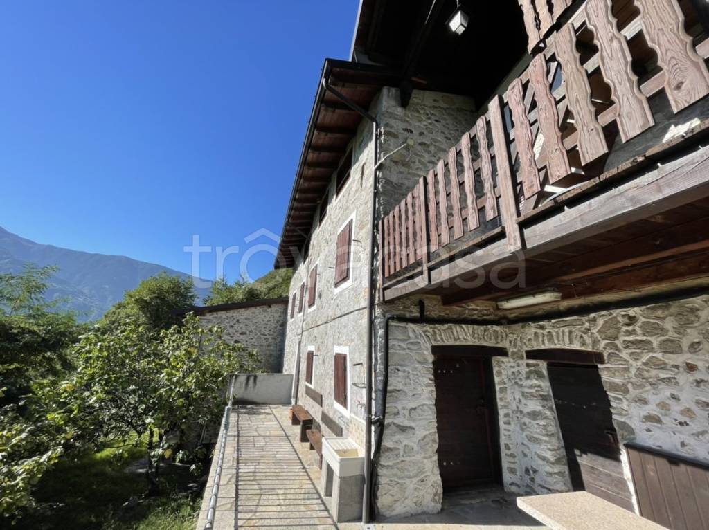 Casa Indipendente in vendita ad Ardenno strada Statale dello Stelvio