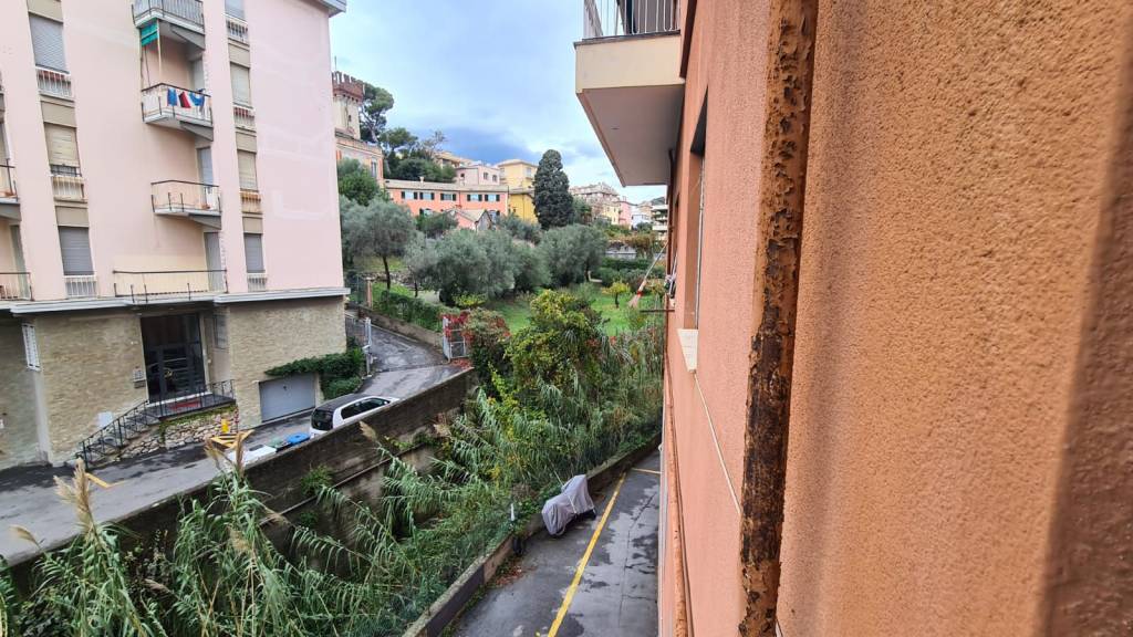 Appartamento in vendita a Genova via Giuseppe Majorana