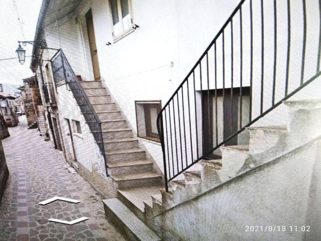 Appartamento in in vendita da privato a Torre di Ruggiero piazza Ravaschieri, 19