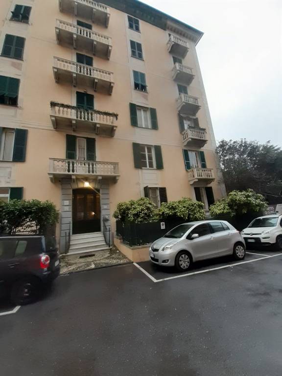 Appartamento in vendita a Genova via Alessandro Volta, 25