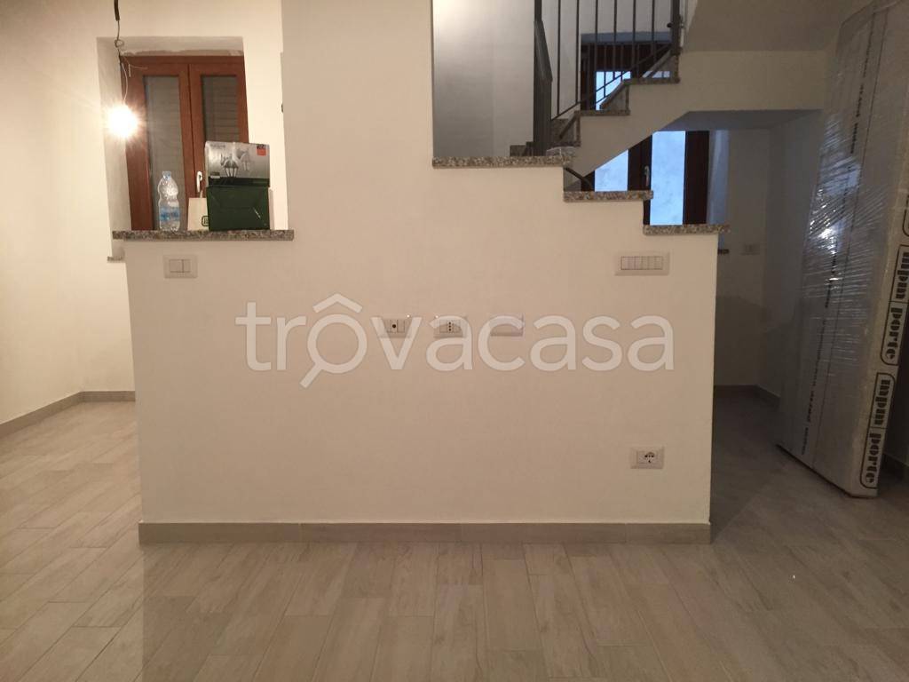 Appartamento in in vendita da privato a Lonate Pozzolo via Piave, 11