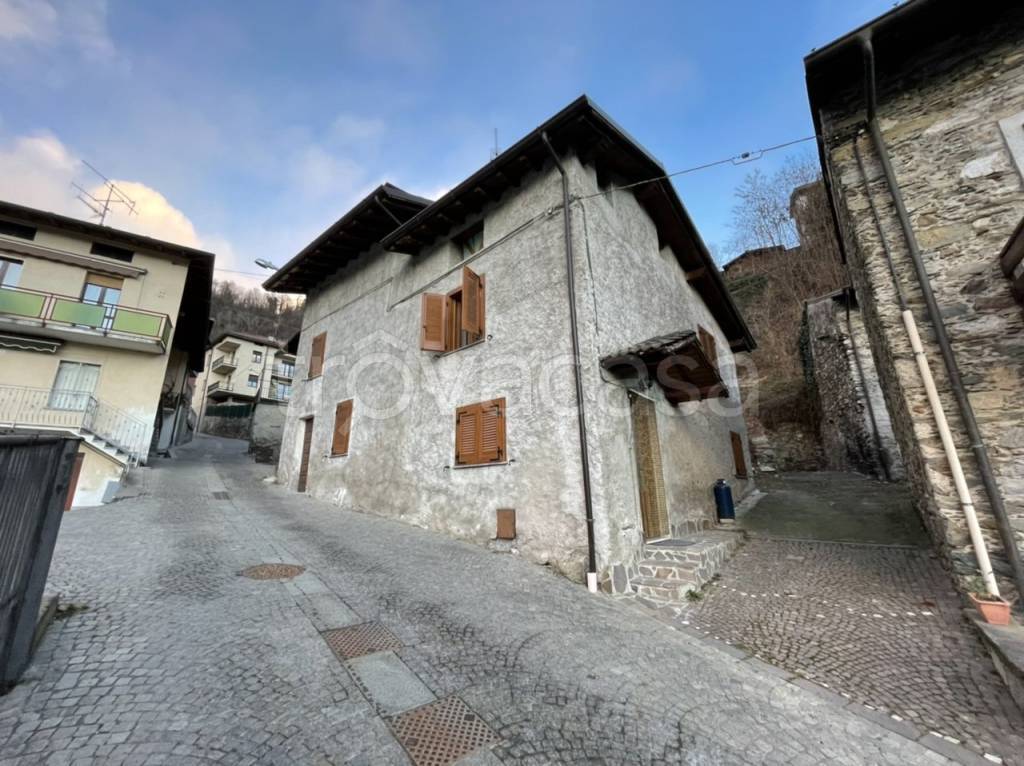 Casa Indipendente in vendita a Buglio in Monte via San Cristoforo