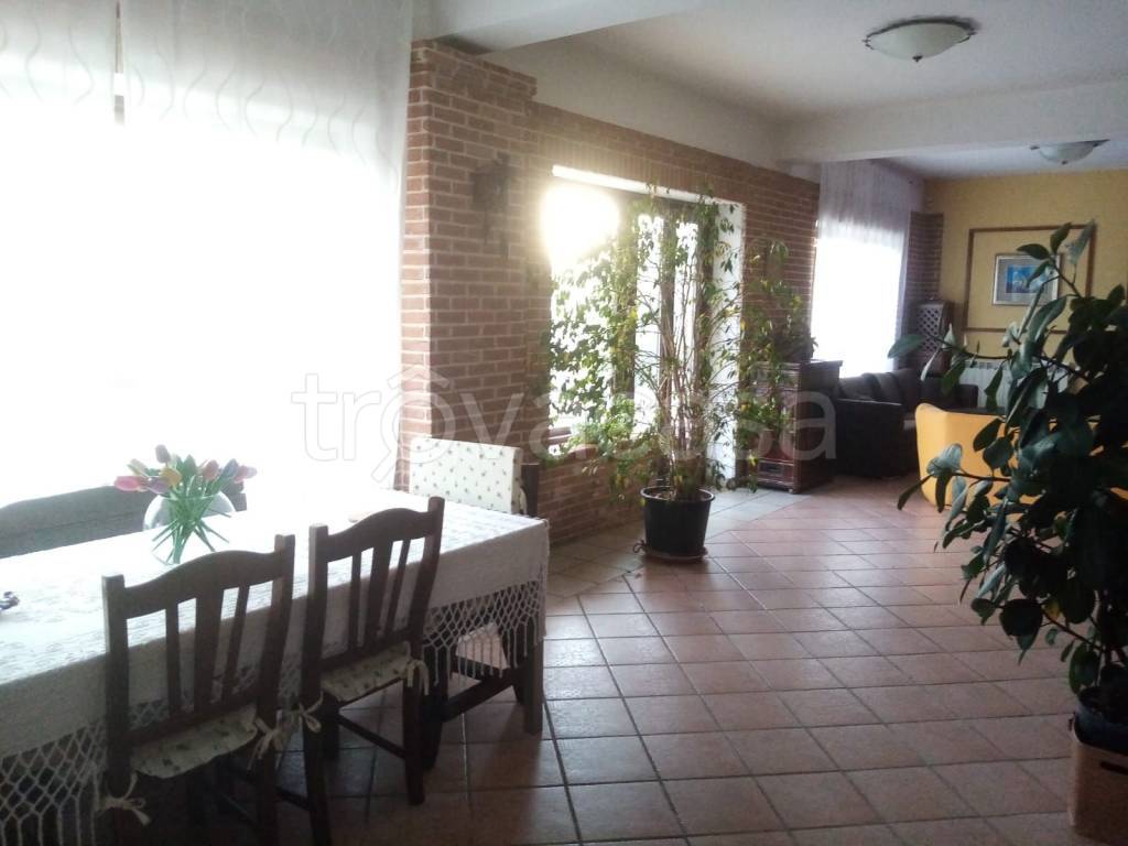 Villa in vendita a Cervaro via Colle di Fionda