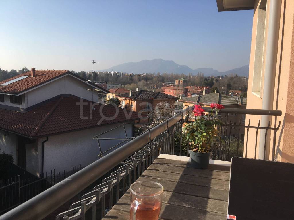 Appartamento in in vendita da privato a Varese via dei Vignò