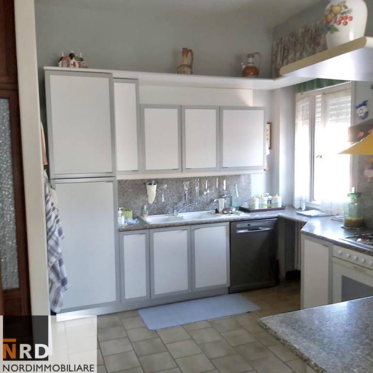 Villa in vendita a Bagnolo San Vito via 1 Maggio