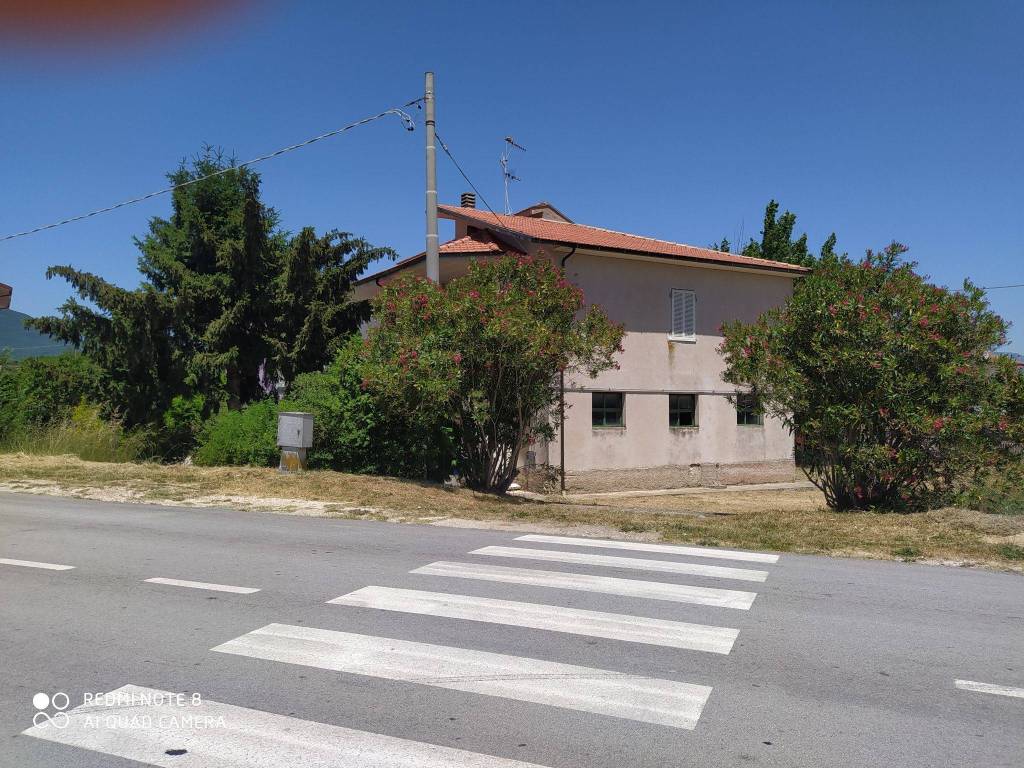 Villa in in vendita da privato a Montaquila strada Provinciale Roccaravindola