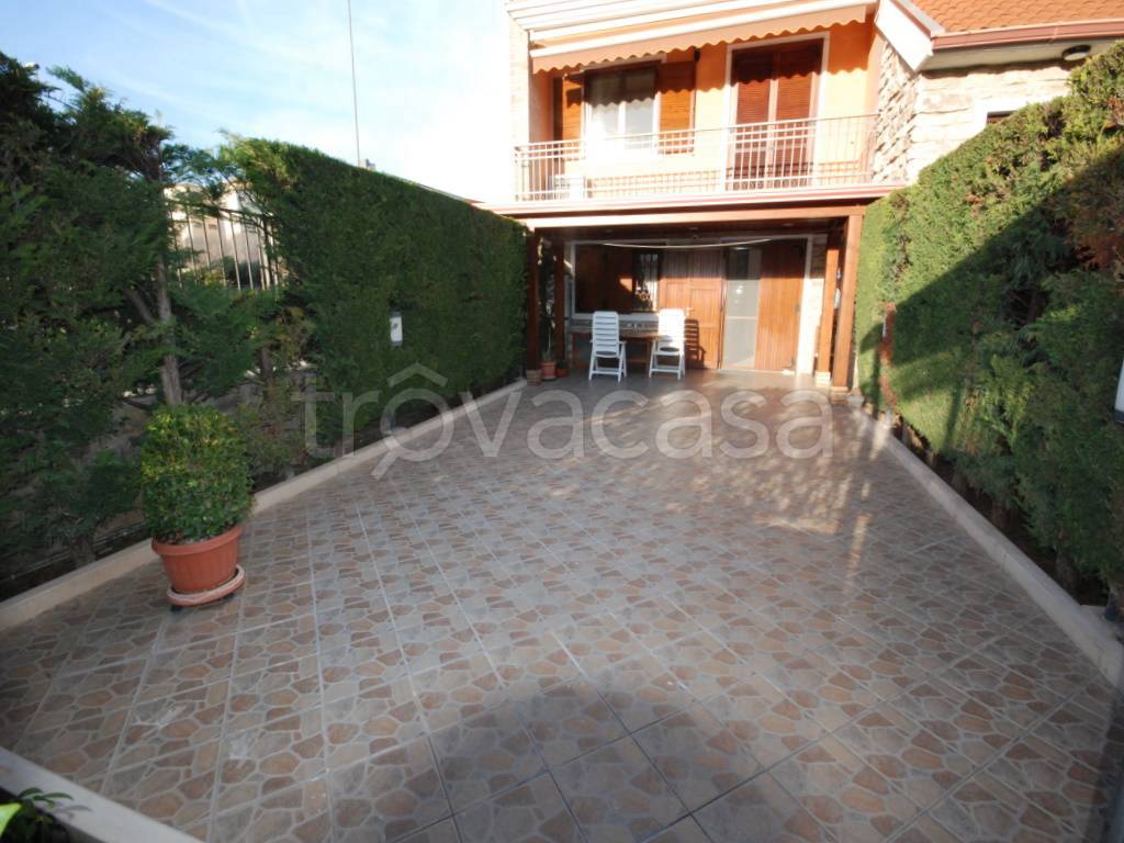 Villa a Schiera in vendita a Foggia via Antonio Gramsci, 131