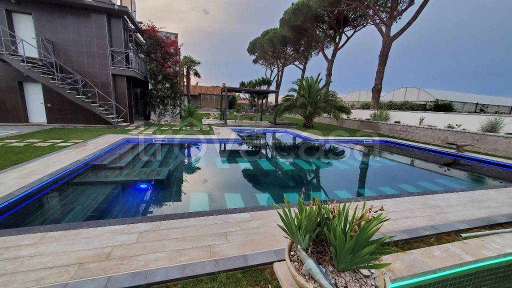 Villa a Schiera in in vendita da privato a San Felice Circeo strada Monte Tomba, 24