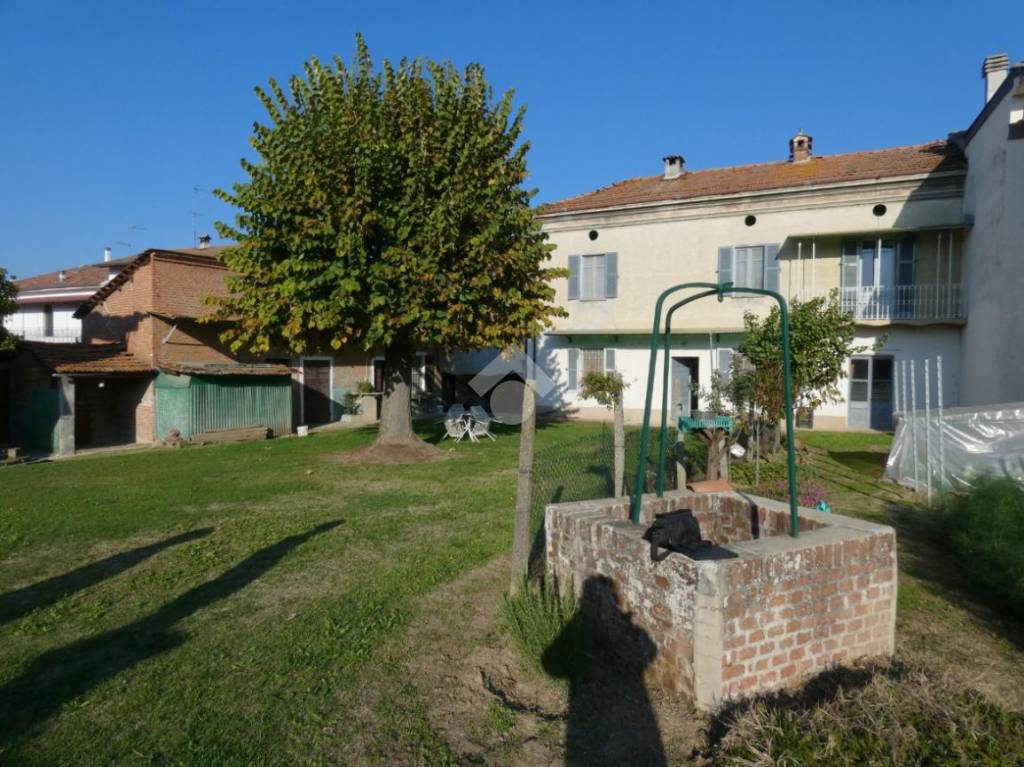 Casa Indipendente in vendita a Castelnuovo Bormida via Bruni Gaioli, 64