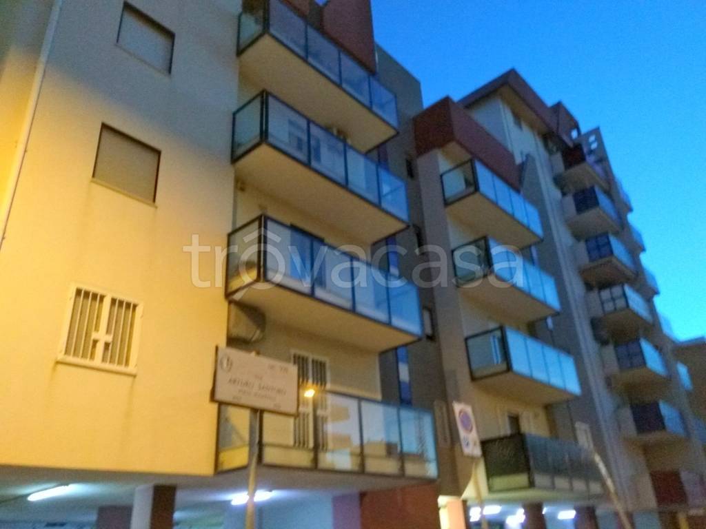 Appartamento all'asta a Bari via Arturo Santoro, 8