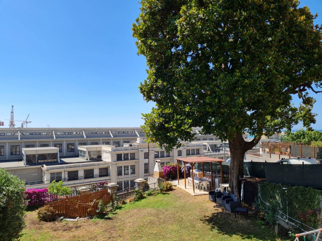 Appartamento in vendita a Genova via Castagnevizza