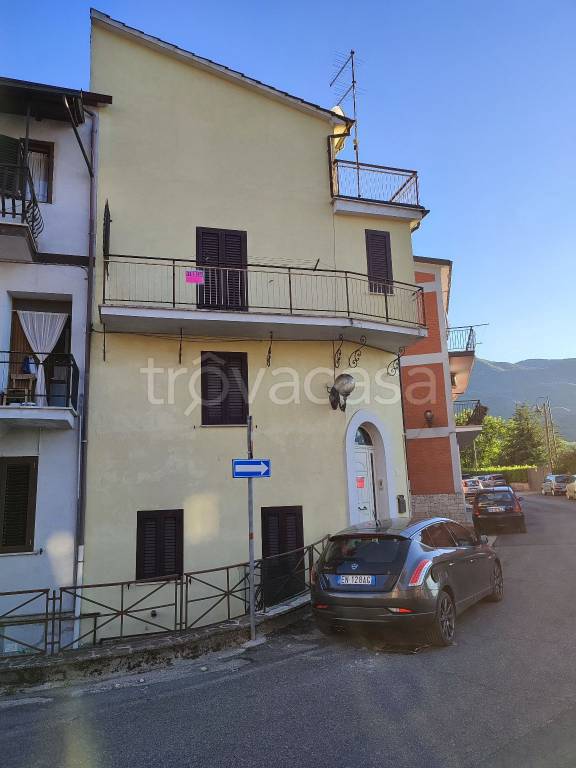 Appartamento in in vendita da privato ad Agosta piazza Filippo De Sanctis, 1