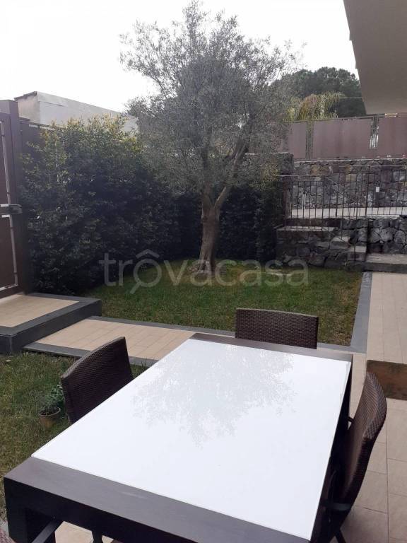 Villa a Schiera in in vendita da privato a Mascalucia via Magenta, 26