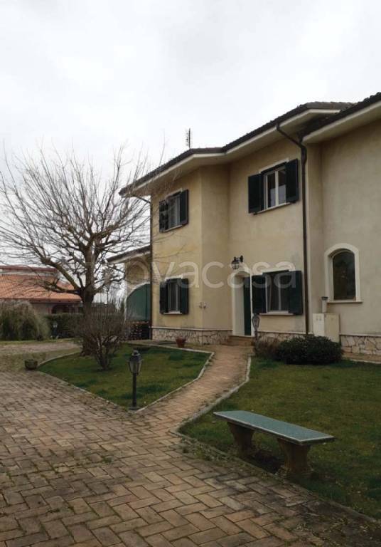 Villa all'asta ad Aprilia via Roselli, 16/a