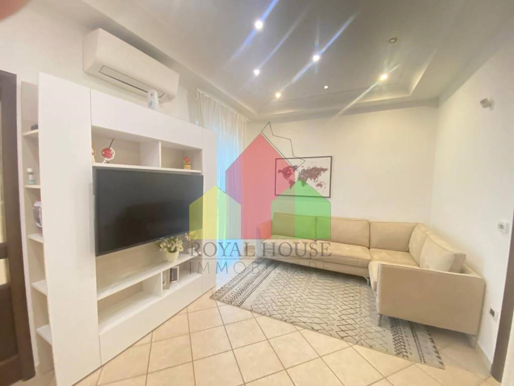 Appartamento in vendita ad Aversa via Giambattista Basile