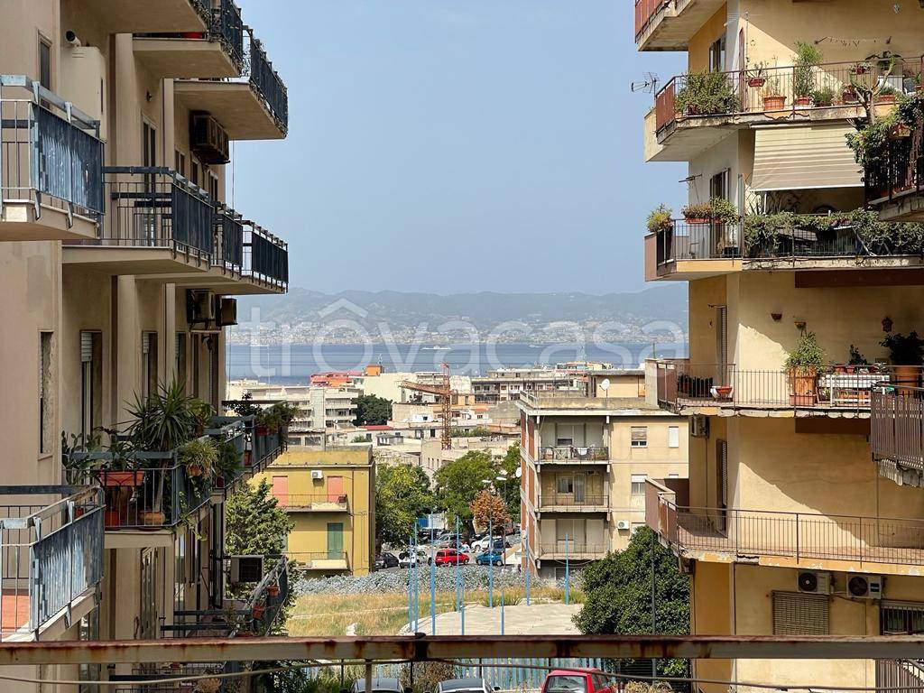 Attico in vendita a Reggio di Calabria via Aschenez