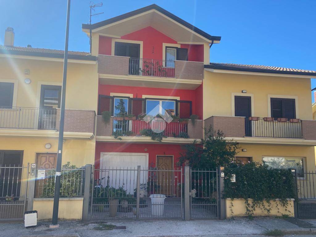 Villa a Schiera in vendita ad Avezzano via opi