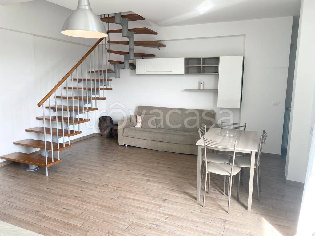 Appartamento in vendita a Città Sant'Angelo viale Torre Costiera, 6/b