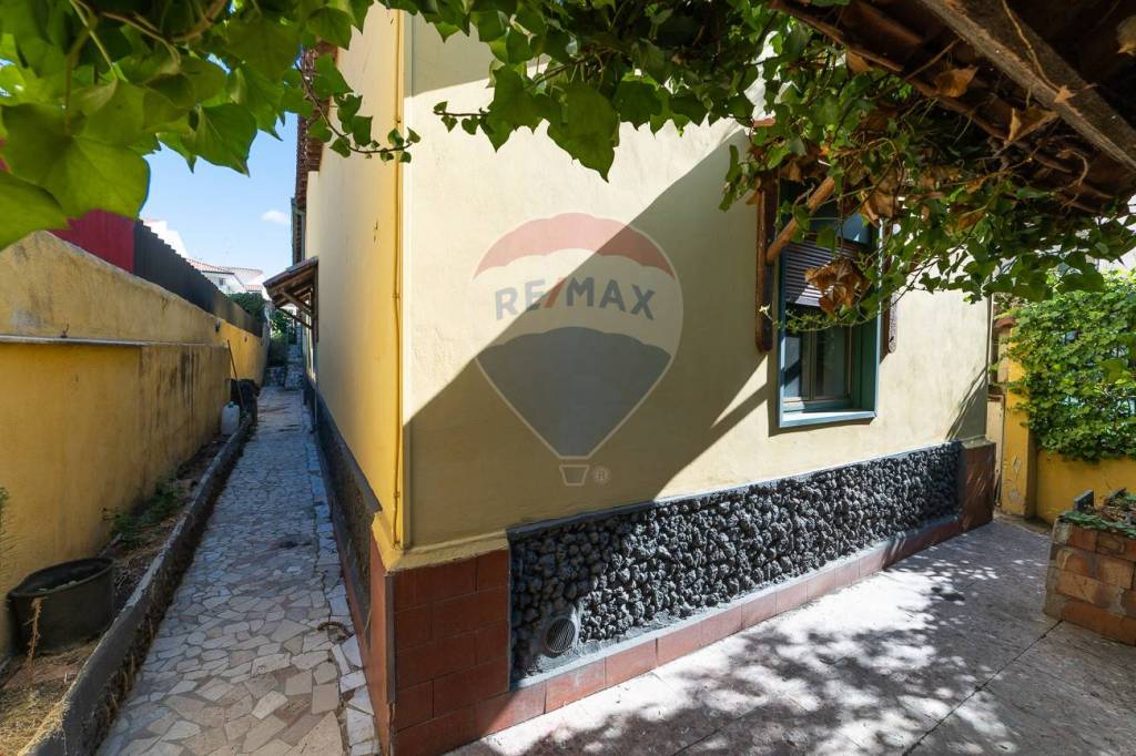 Casa Indipendente in vendita a Gravina di Catania via Della Quercia, 7/9