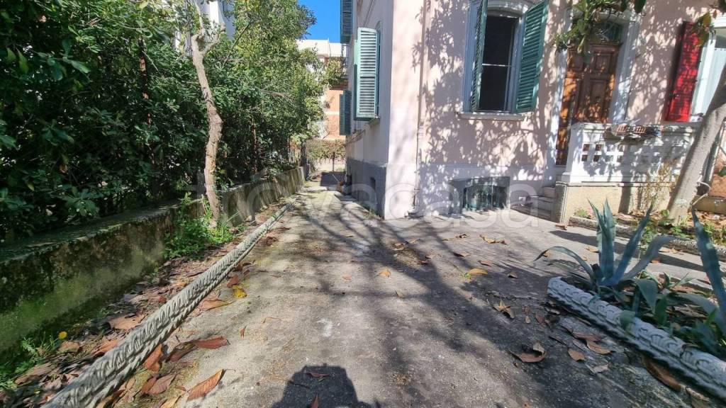 Villa Bifamiliare in vendita a Rimini via tripoli, 90