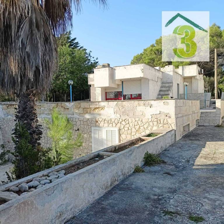 Villa Bifamiliare in vendita a Castrignano del Capo strada Provinciale Gallipoli Leuca