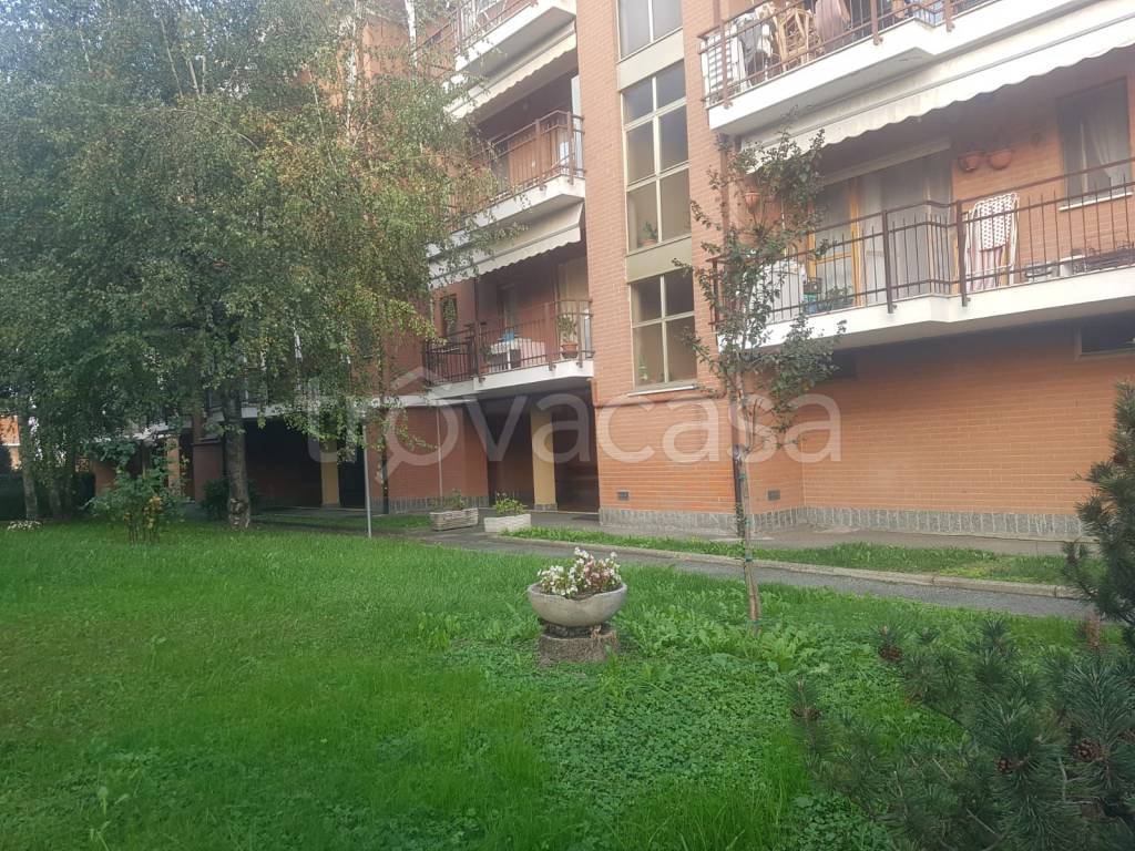 Appartamento in vendita a Caselle Torinese via Suor Vincenza Benefattrice, 34