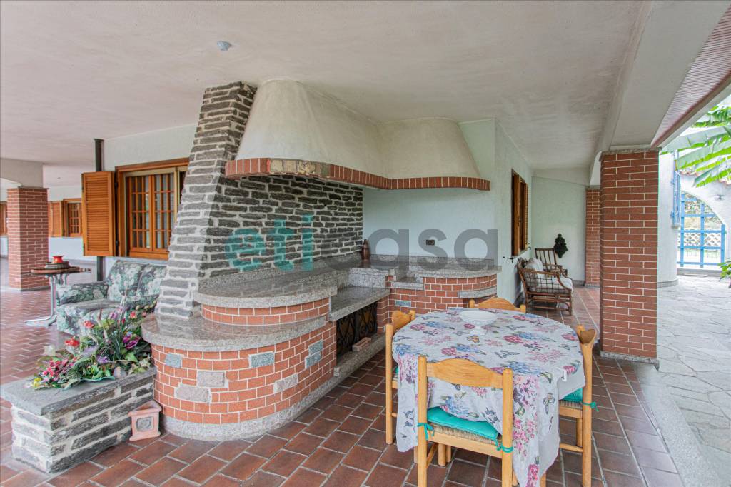 Villa in vendita ad Alice Castello via Lago, 12