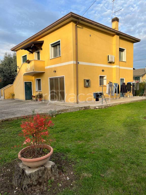 Villa in vendita a Carmignano di Brenta