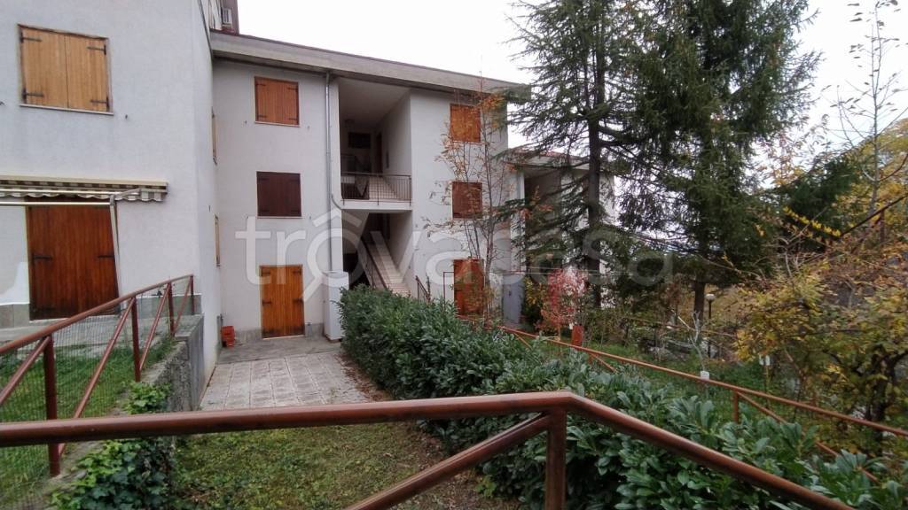 Appartamento in vendita a Roburent via Sant'Anna