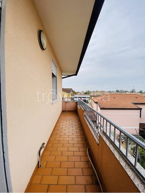 Villa Bifamiliare in vendita a Taglio di Po via Giosuè Carducci