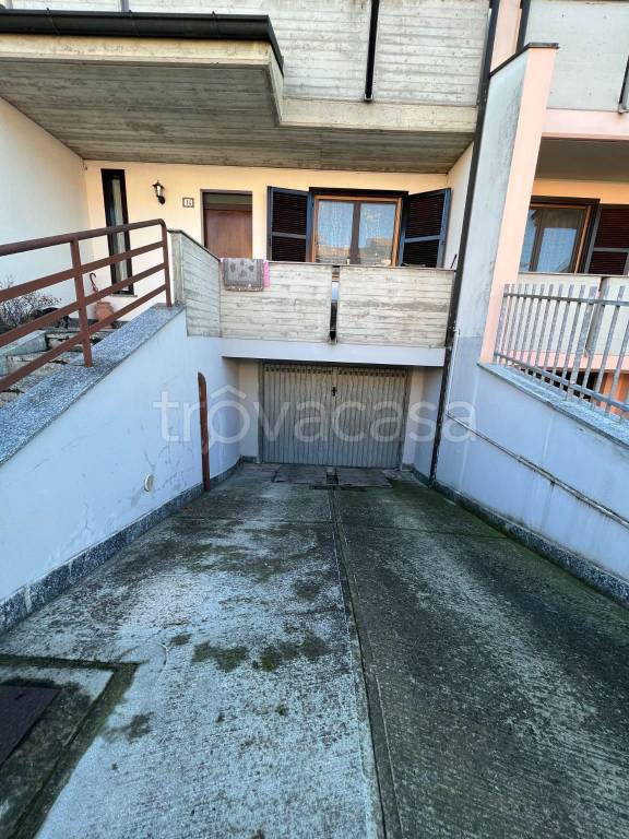 Villa a Schiera in vendita a Sant'Angelo Lodigiano via delle Azalee