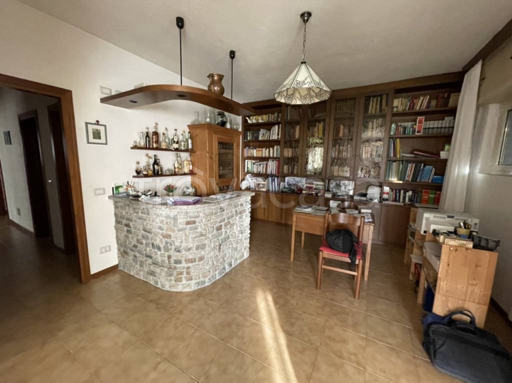 Appartamento in vendita a Berbenno di Valtellina strada Statale dello Stelvio