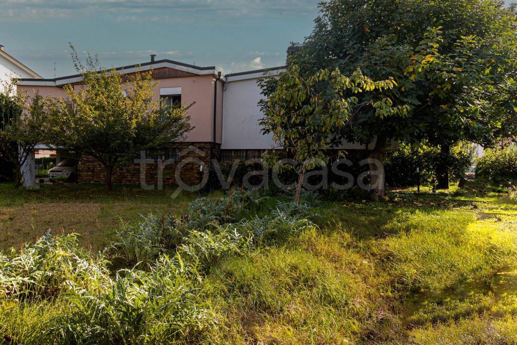 Villa in vendita a Ravenna via Abruzzo, 10