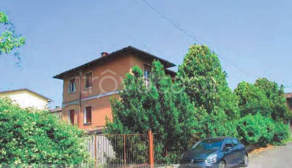 Villa Bifamiliare all'asta a Bressana Bottarone via Cinque Martiri della Libertà, 79