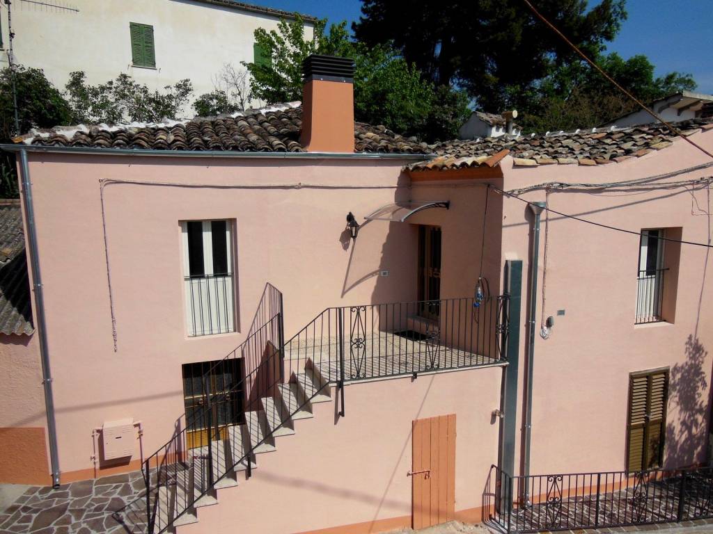 Intero Stabile in vendita a Nocciano via San Rocco, 17