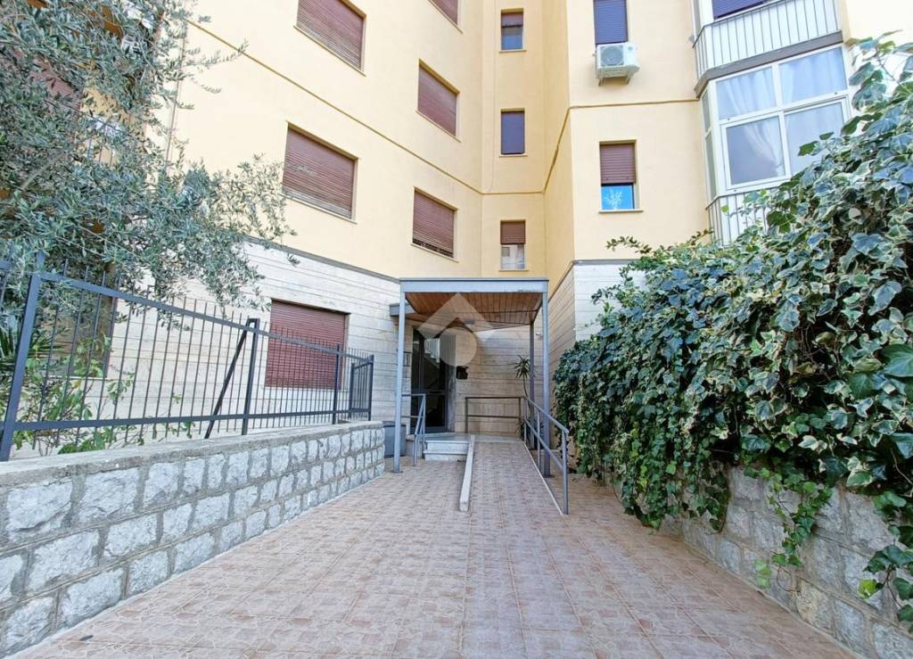 Appartamento in vendita a Palermo via Angelo Maiorana, 4