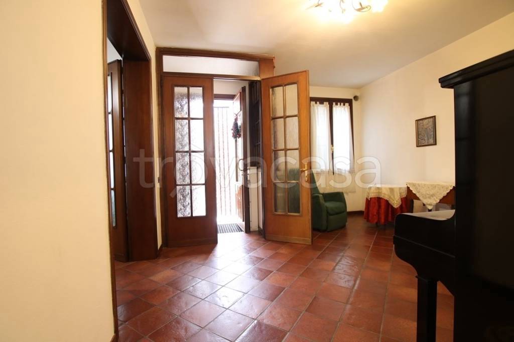 Rustico in vendita a Longare via Ghizzole