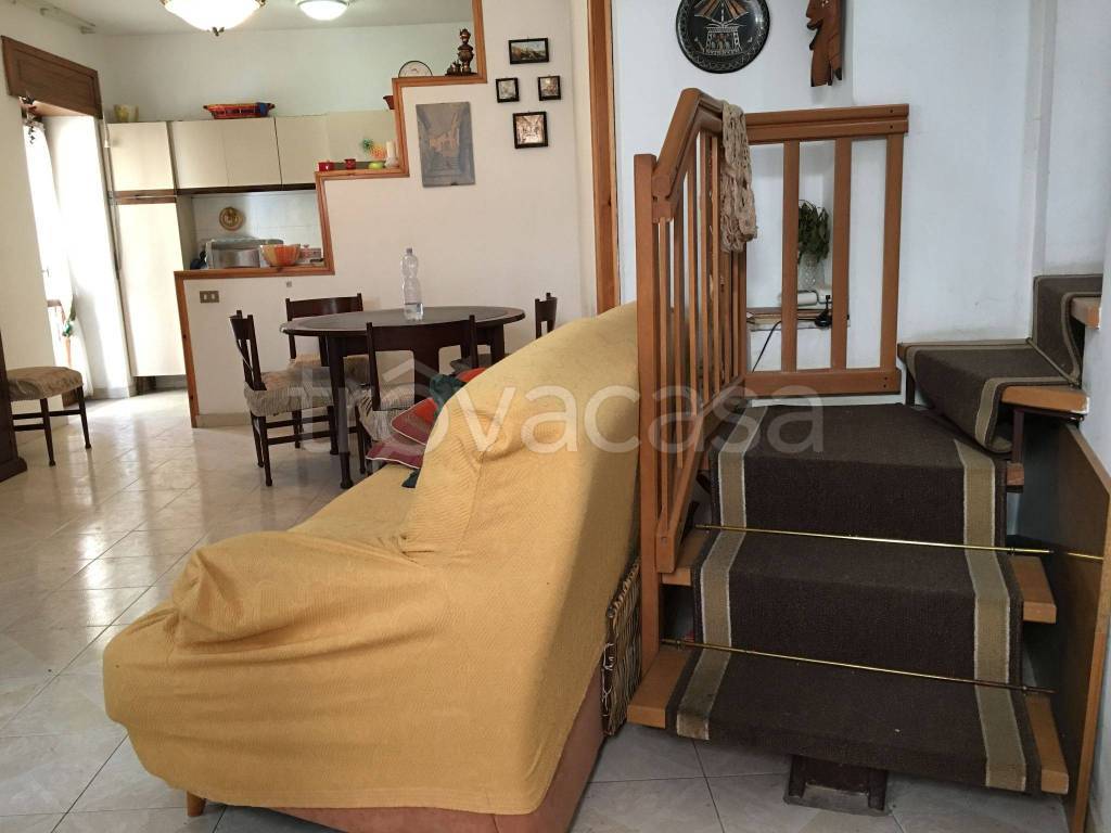 Intero Stabile in in vendita da privato a Castelvetere sul Calore corso Umberto I, 13