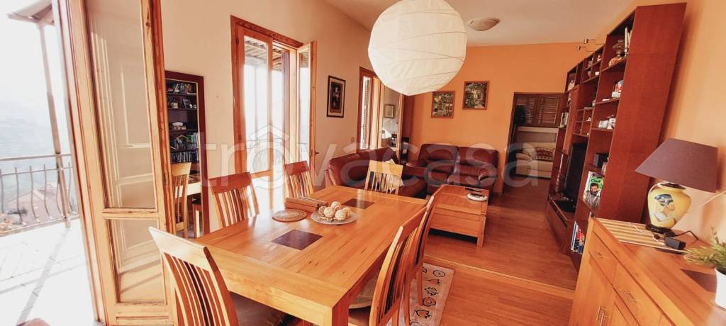 Villa Bifamiliare in vendita a Vallebona viale della Repubblica
