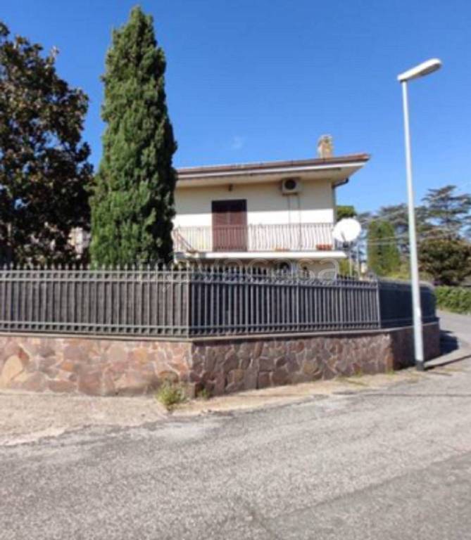 Appartamento all'asta ad Albano Laziale via dei Meli, 6