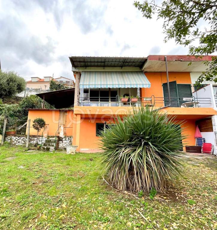 Villa Bifamiliare in vendita a Massa dir Monti s. Carlo Terme,