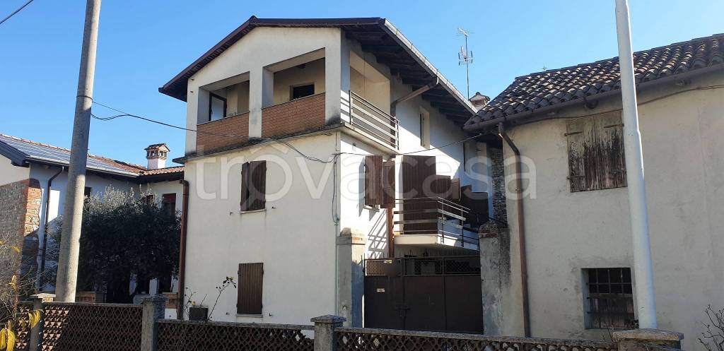 Casa Indipendente in vendita a Buttrio
