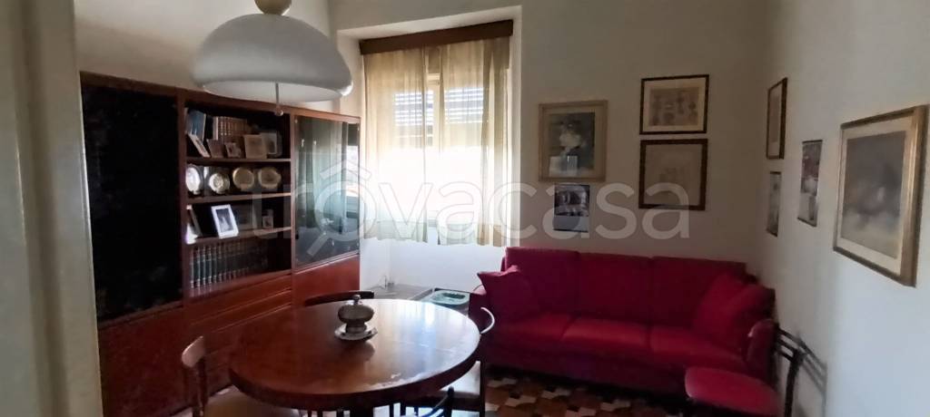 Appartamento in vendita a Prato via Giovanni Amendola